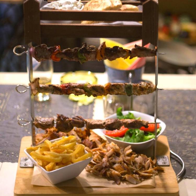 Hellas Restaurant - Greek Cuisine Restaurant in Parikia Paros