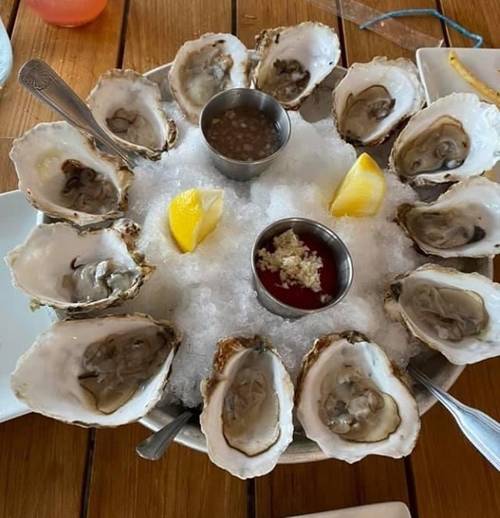 Home [bluewatergrillri.com]