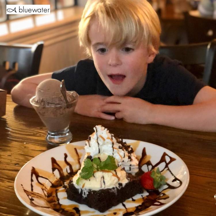 Home [bluewatergrillri.com]